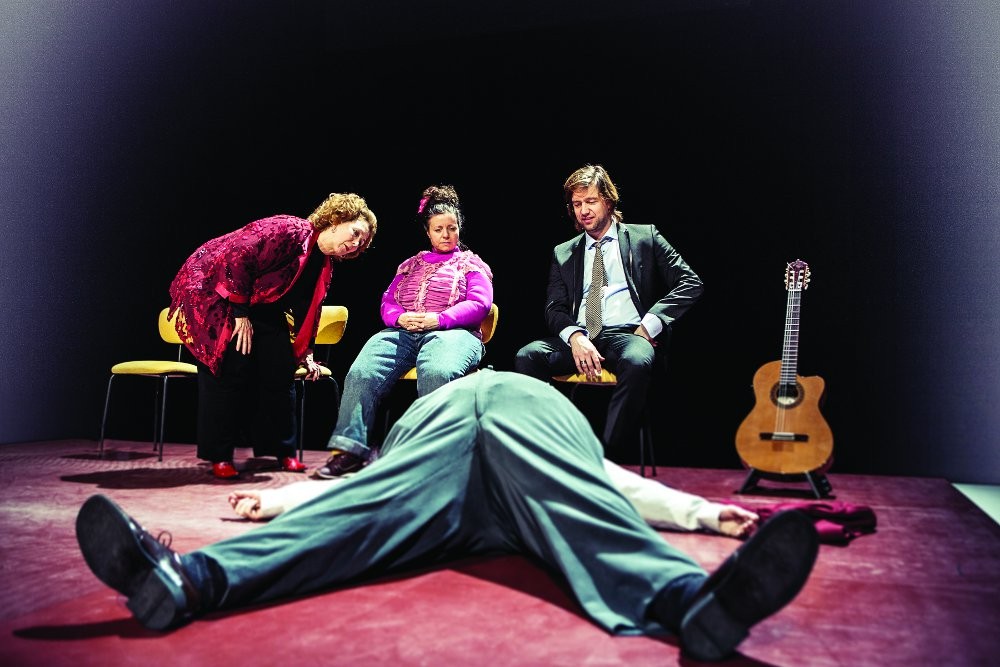 Schitz, version David Strosberg : il y a du lourd sur scène ! - Sceneweb