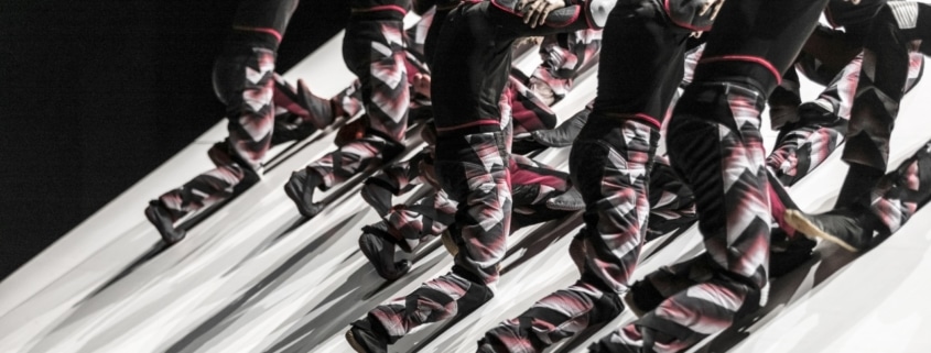 Skid de Damien Jalet avec la GöteborgsOperans Danskompani - Sceneweb