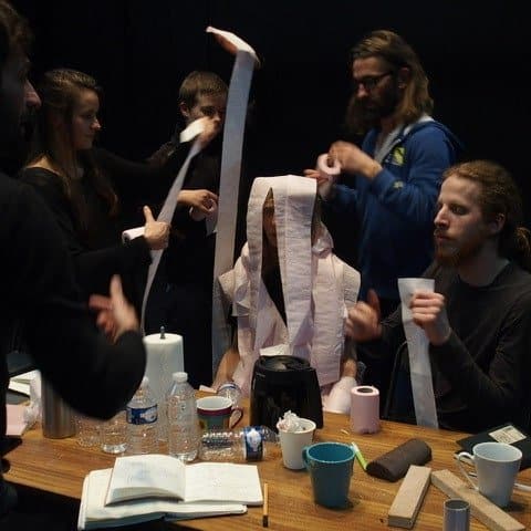 Sit on it d'Annabelle Chambon, Cédric Charron et Jean-Emmanuel Belot ...