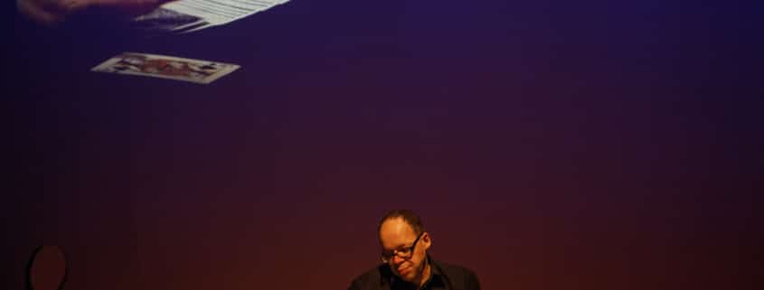 Belkheïr Djenane dit Bébel le magicien au Rond-Point - Sceneweb