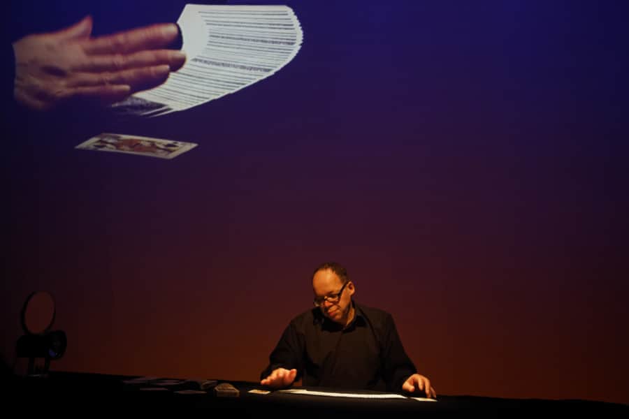 Belkheïr Djenane dit Bébel le magicien au Rond-Point - Sceneweb