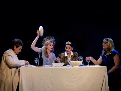 Femmes de boue, femmes debout